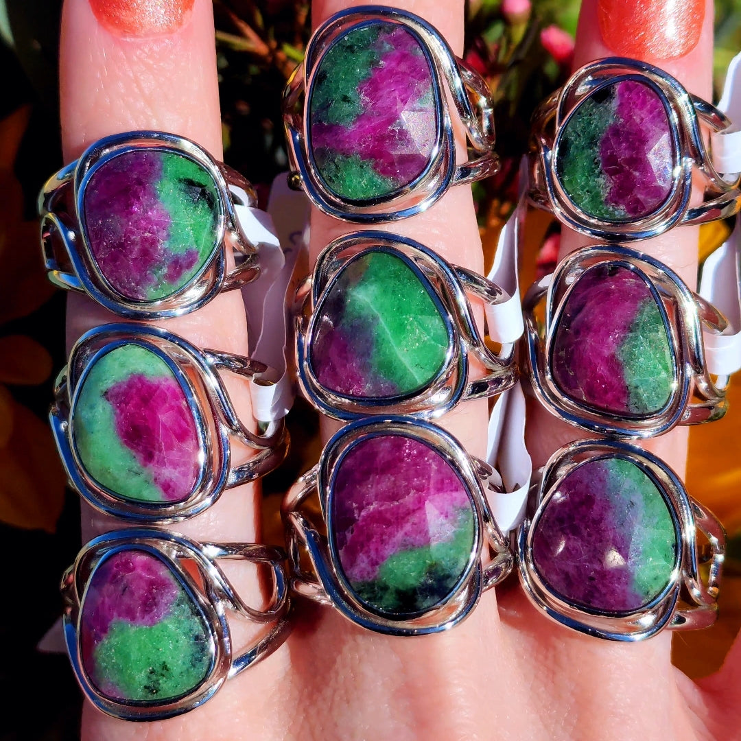 Ruby in Zoisite (Anyolite) Meaning and Healing Properties – Enchanting ...